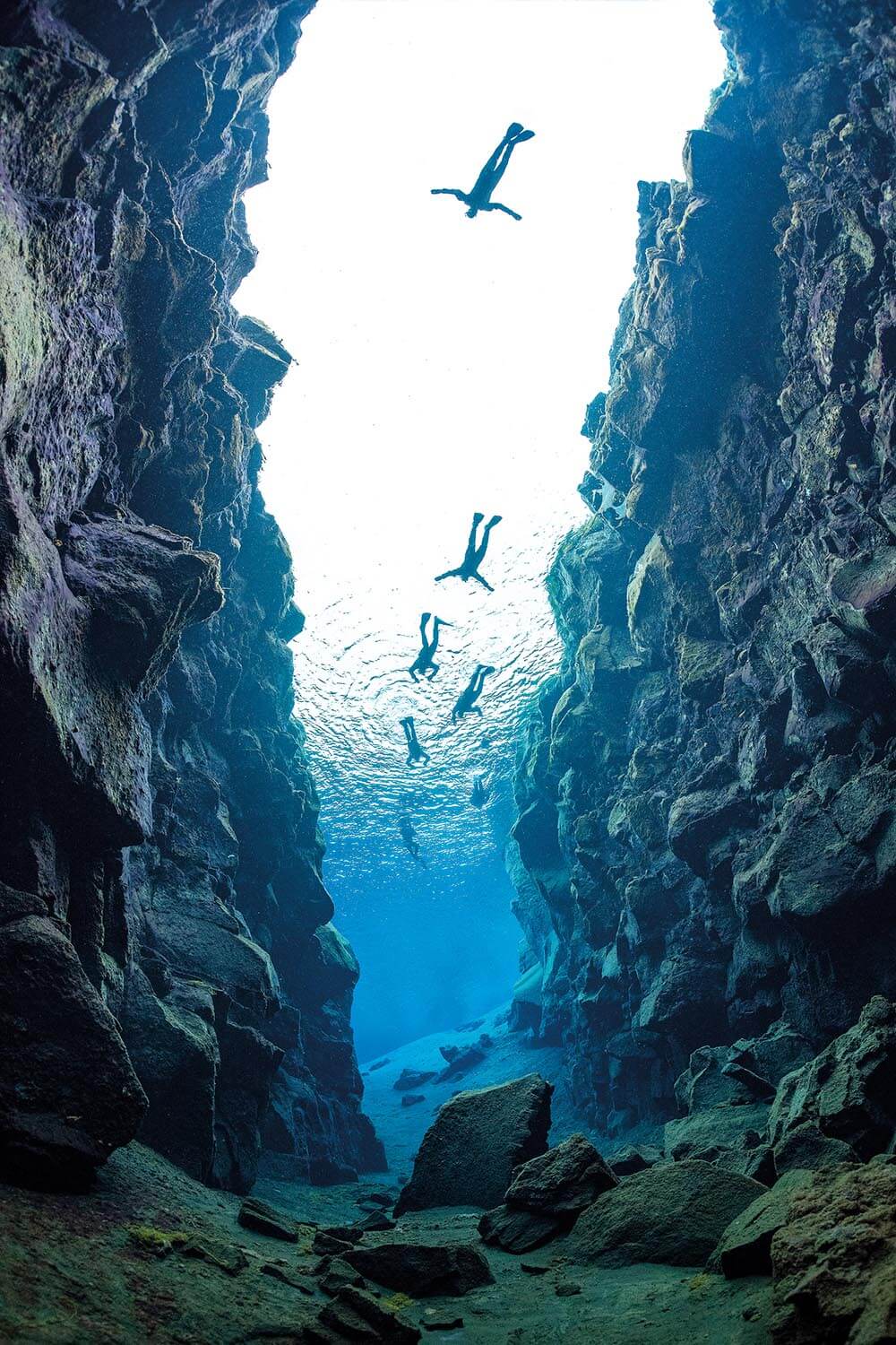 Scuba diving Iceland's Tears of the Gods - DIVE Magazine