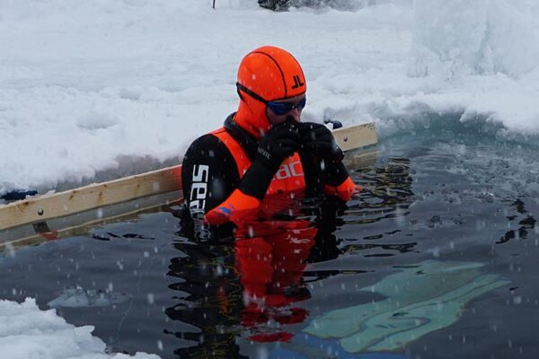 Valentina Cafolla smashes under-ice freediving record - DIVE Magazine