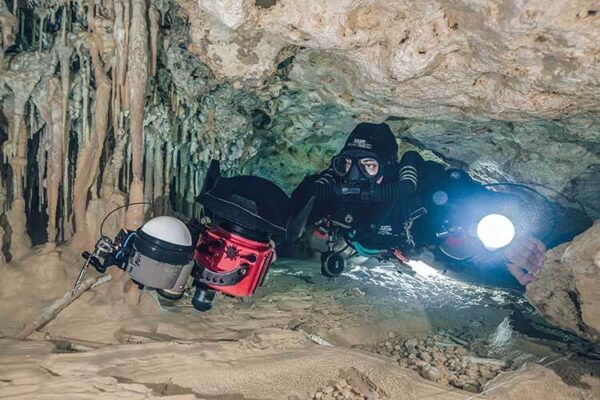 Going Beyond: Alfred Minnaar learns to cave dive - DIVE Magazine