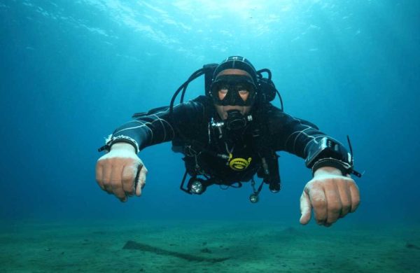 Top tips for drift diving - DIVE Magazine