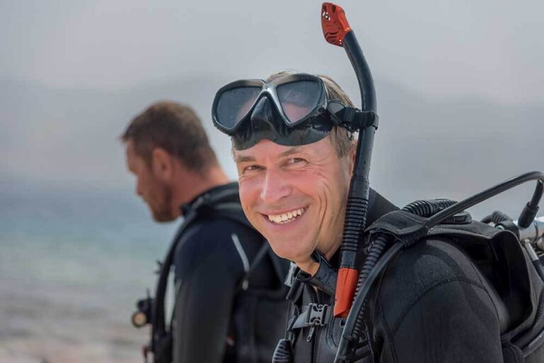 Learning to dive - what to expect from a scuba diving course - DIVE ...